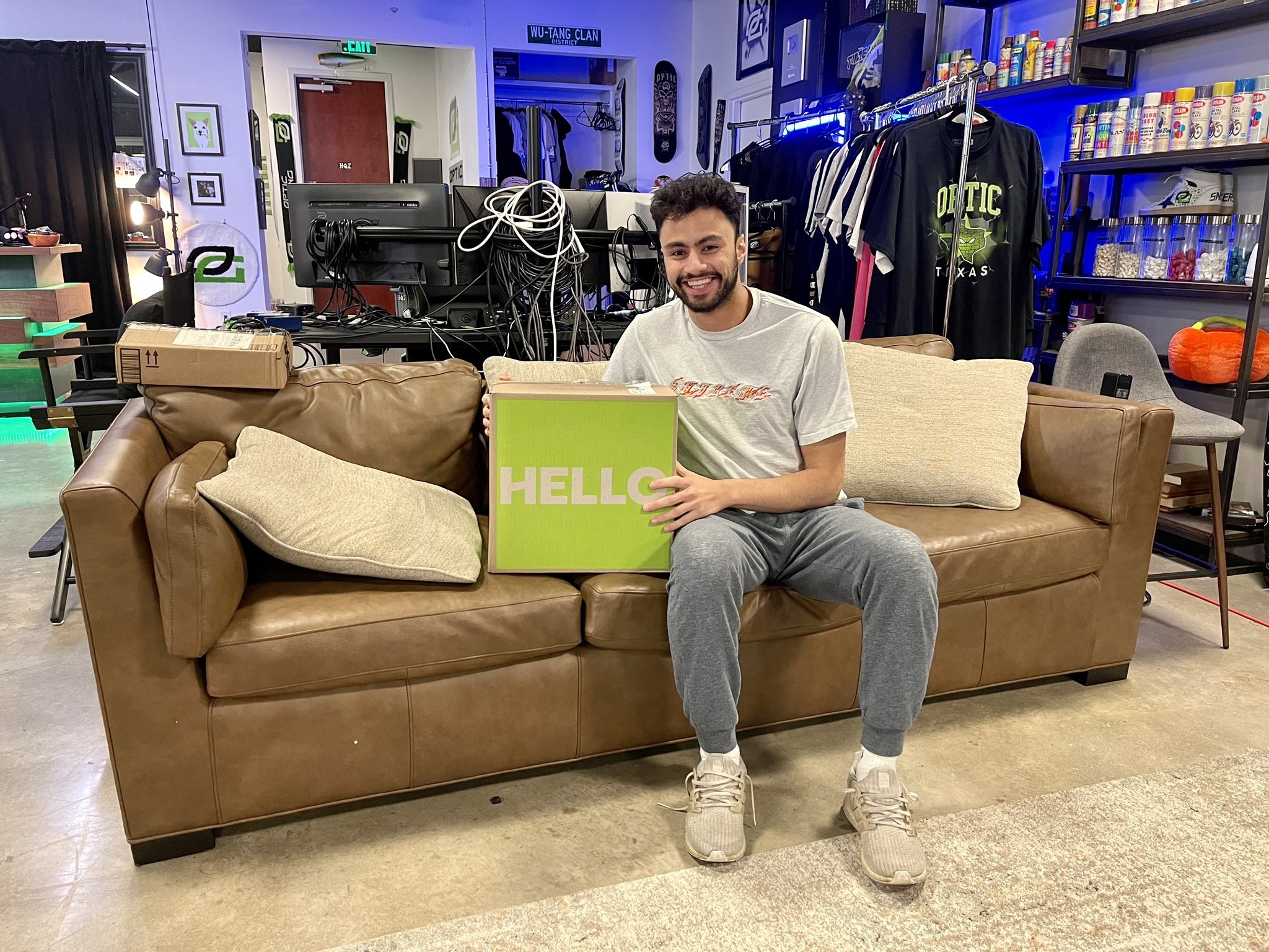 COD海外プロDashy(ダッシー)MW2の感度や設定、使用デバイスを調査！ | 宅スポPC