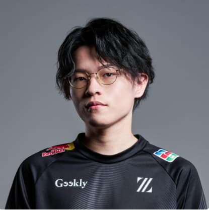 【Apex】YukaF（ゆかえふ）の本名・年齢・身長や彼女を調査！Fnatic脱退後、ZETA 移籍までの経歴、使用デバイスを徹底解説 ...
